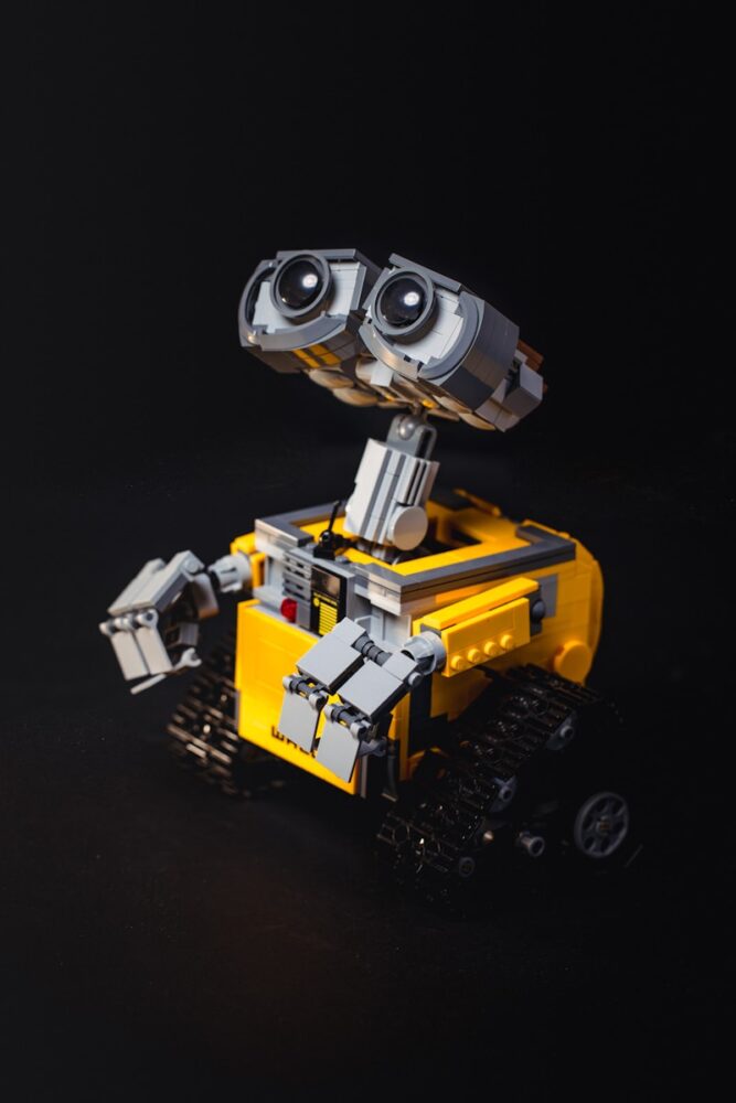 Ovo je najmanji humanoidni robot na svetu, napravili su ga učenici ...